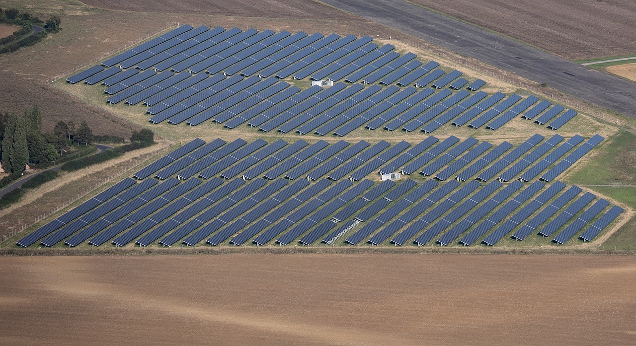 China turns on the world’s largest solar farm - A1 SolarStore